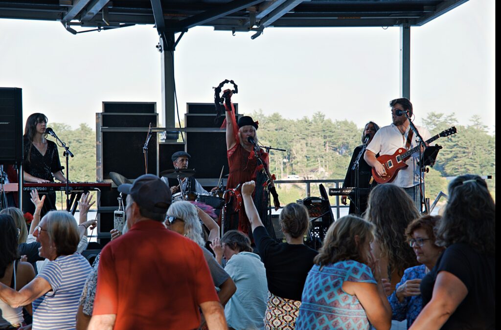 Crystal Vision, a Fleetwood Mac tribute band, is a tribute band which ...