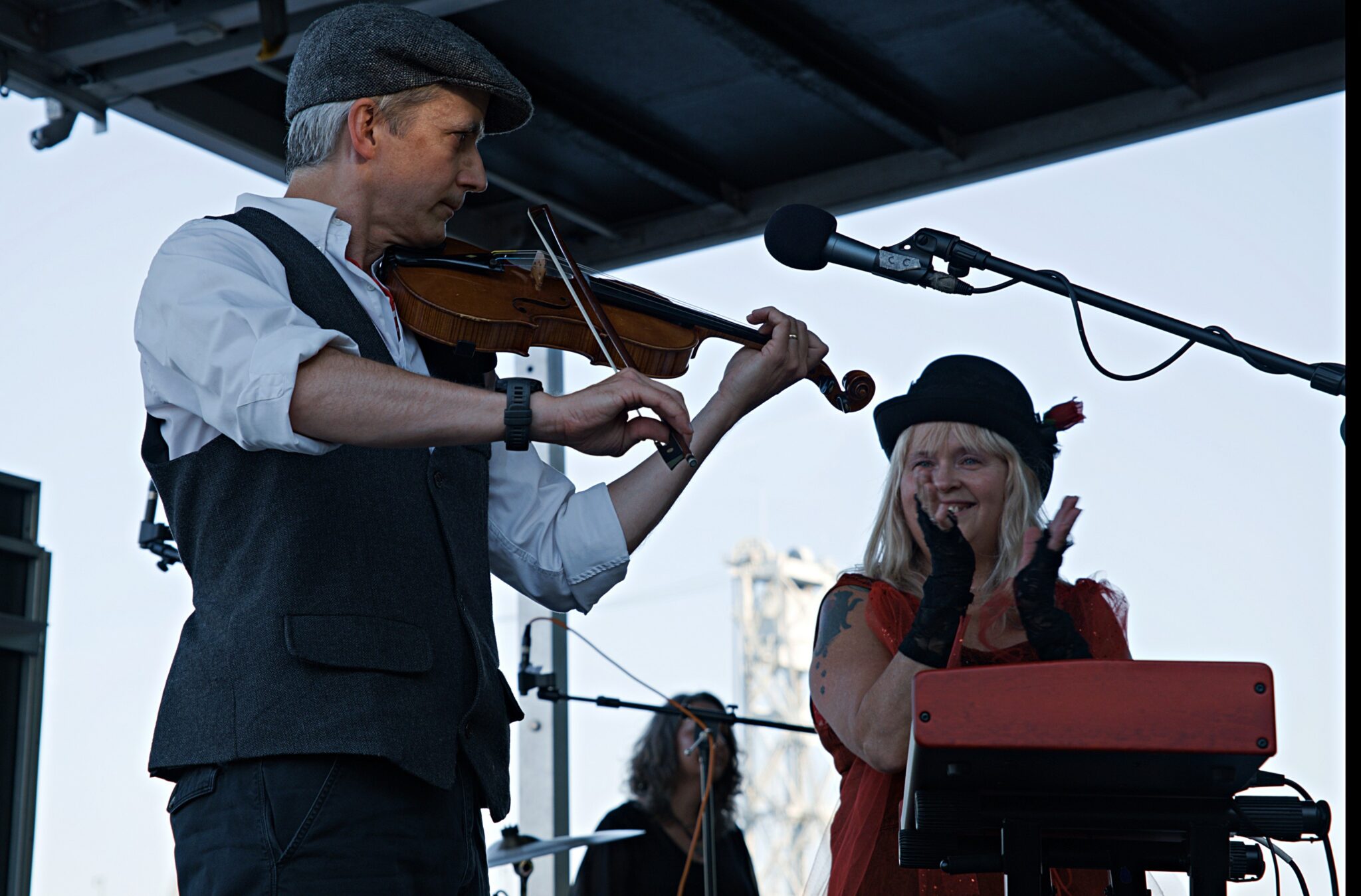 Crystal Vision, a Fleetwood Mac tribute band, is a tribute band which ...